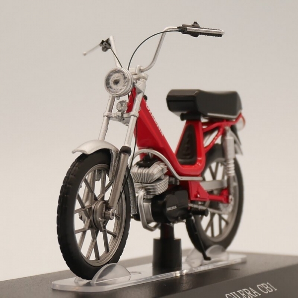 Mirax Hobbies - MAGAZINE MOT036 1:18 GILERA CB1 RED