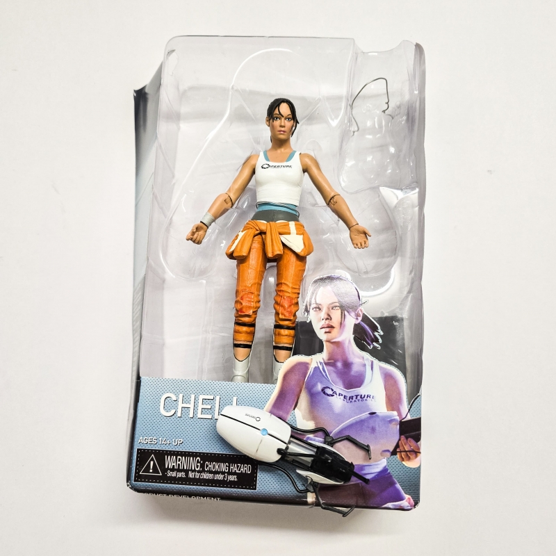 Mirax Hobbies - DEVALUADO NECA 45325 PORTAL CHELL LIMITED EDITION 7 ...